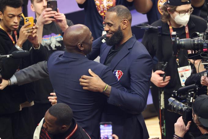 The NBA pays tribute in the All-Star to the 75 best players in its history