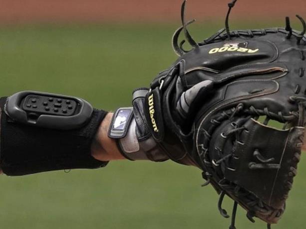MLB approves use of technology called "PitchCom"