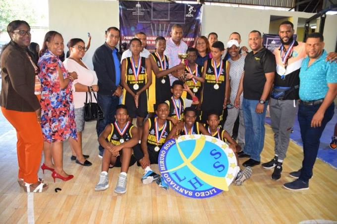 Santiago Hirujo wins in men's basketball, INEFI closes regional tournaments