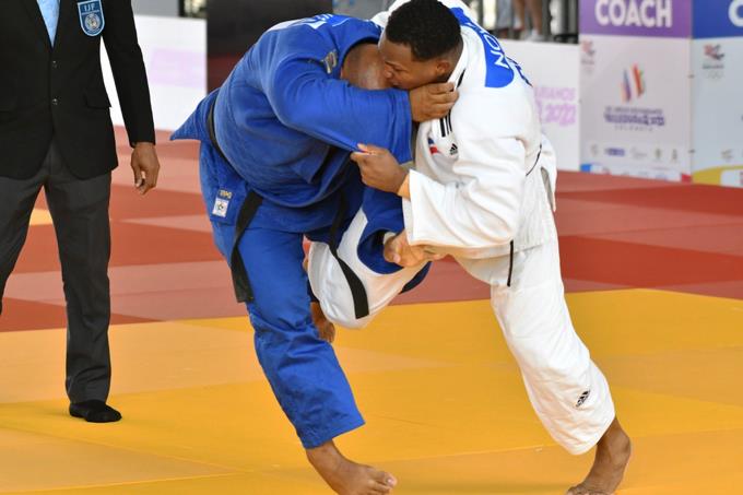 Morillo and Nova win gold in the judo of the Bolivarianos