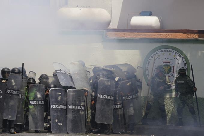 Protesters attack military complex in Mexico