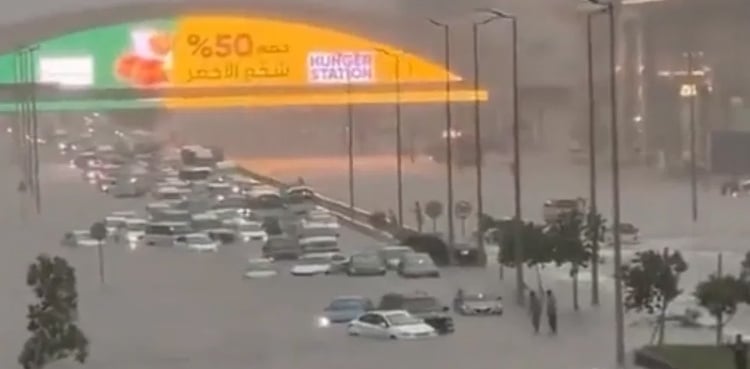 Cloudburst in Jeddah, 13-year rainfall record broken
