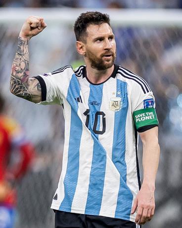 Messi carries weight against Australia like Maradona did 30 years ago