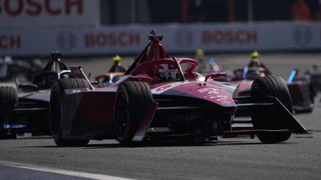 Dennis debuts the Gen3 track record