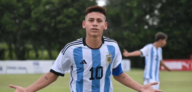 The 3 greats of Europe who want Claudio Echeverri, the new pearl of ...