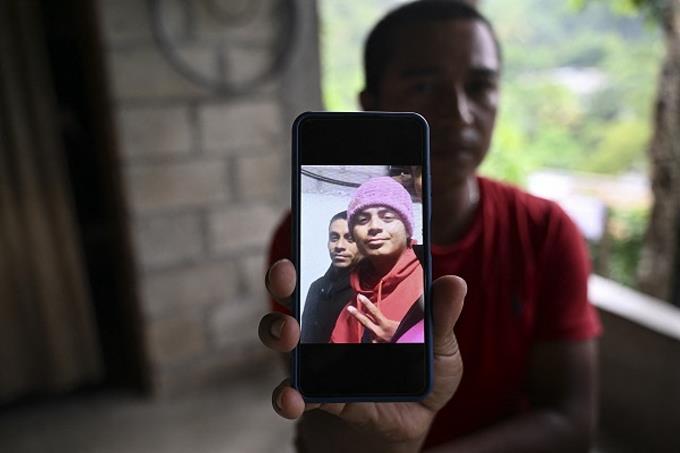 Two faces of the tragedy that ended in Mexico with the dream of 40 migrants