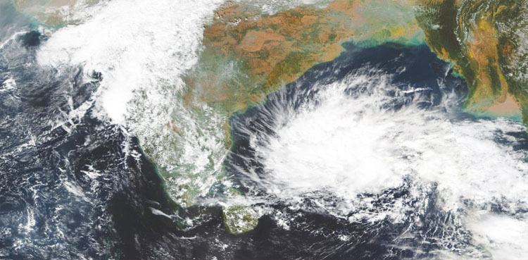 Dangerous cyclone in Bay of Bengal, alert issued