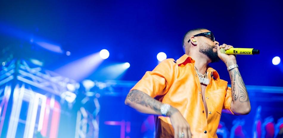 Dj Adoni unites Puerto Rico and the DR by performing at the Coca Cola ...