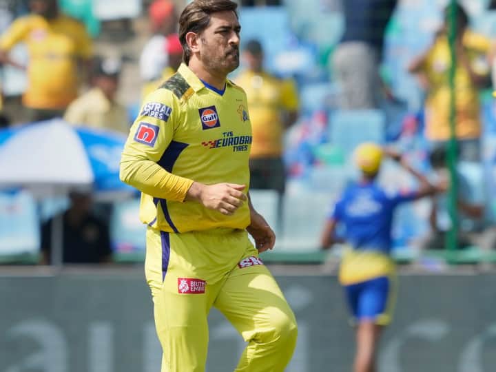 MS Dhoni knee injury: Good news for fans, Dhoni's knee surgery is ...