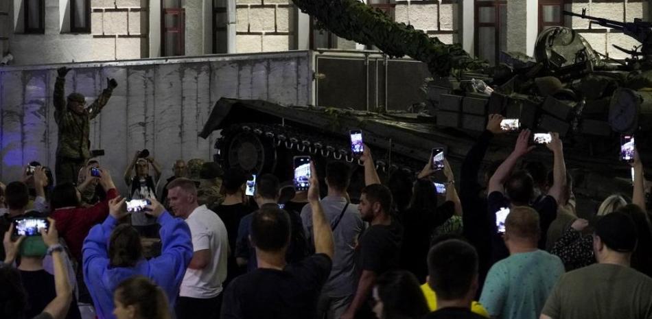 Wagner group chief to leave Russia after ending his mutiny