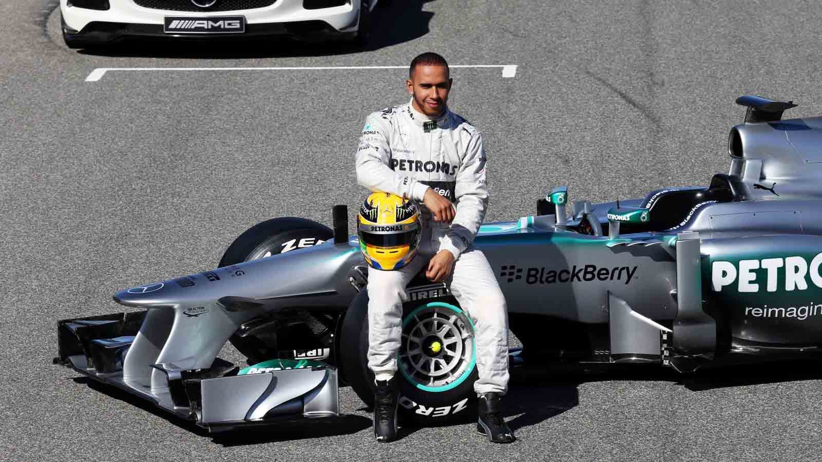 Mercedes boss crosses the line to renew Lewis Hamilton: no Red Bull