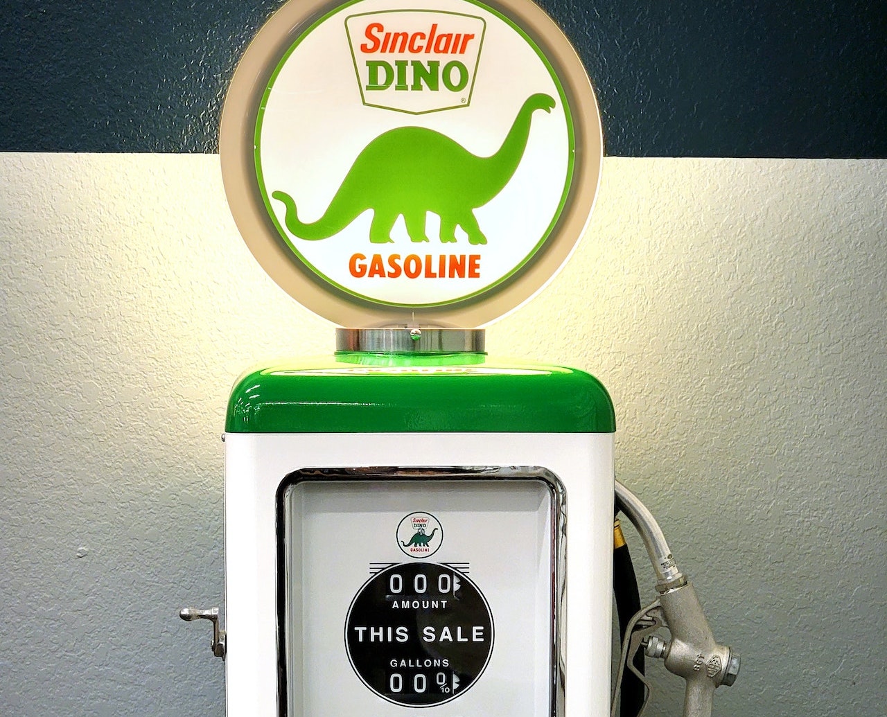 No, oil is not made from dinosaur remains