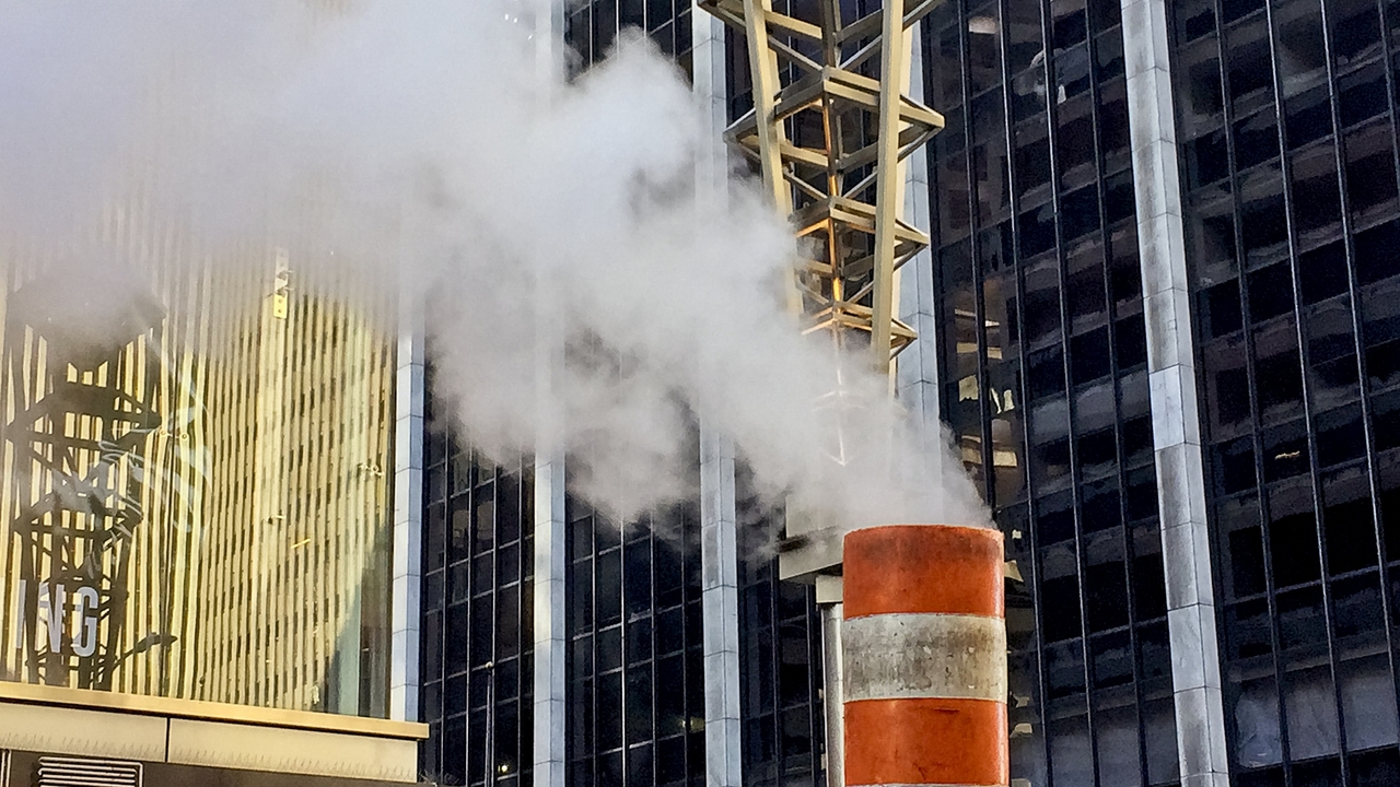 The strange reason why smoke rises from the ground and sewers of New York