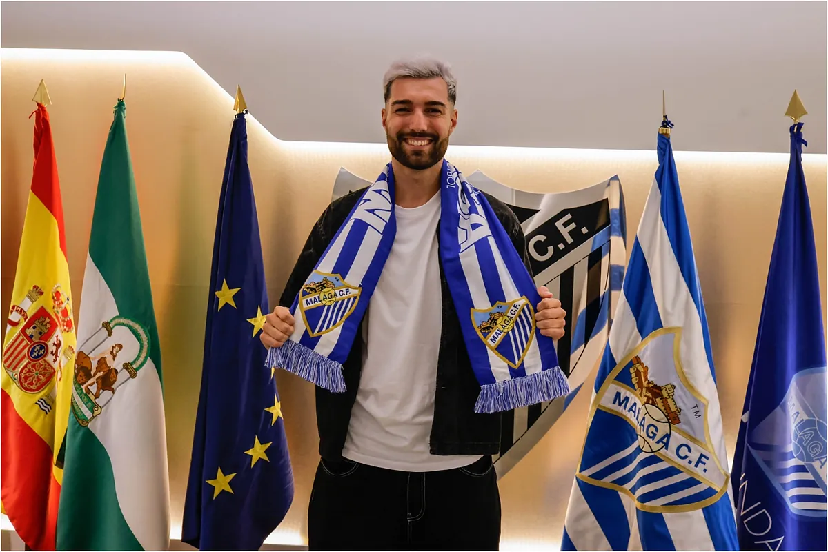 Alex Pastor Signs New Contract with Malaga FC Until 2026: Medical Exam ...