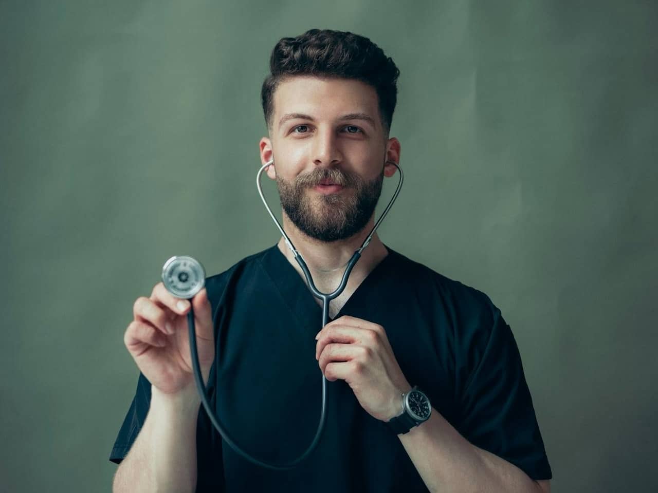 Fake Medical Videos: AI-Generated Clips of TV Doctors Used in Health Scams