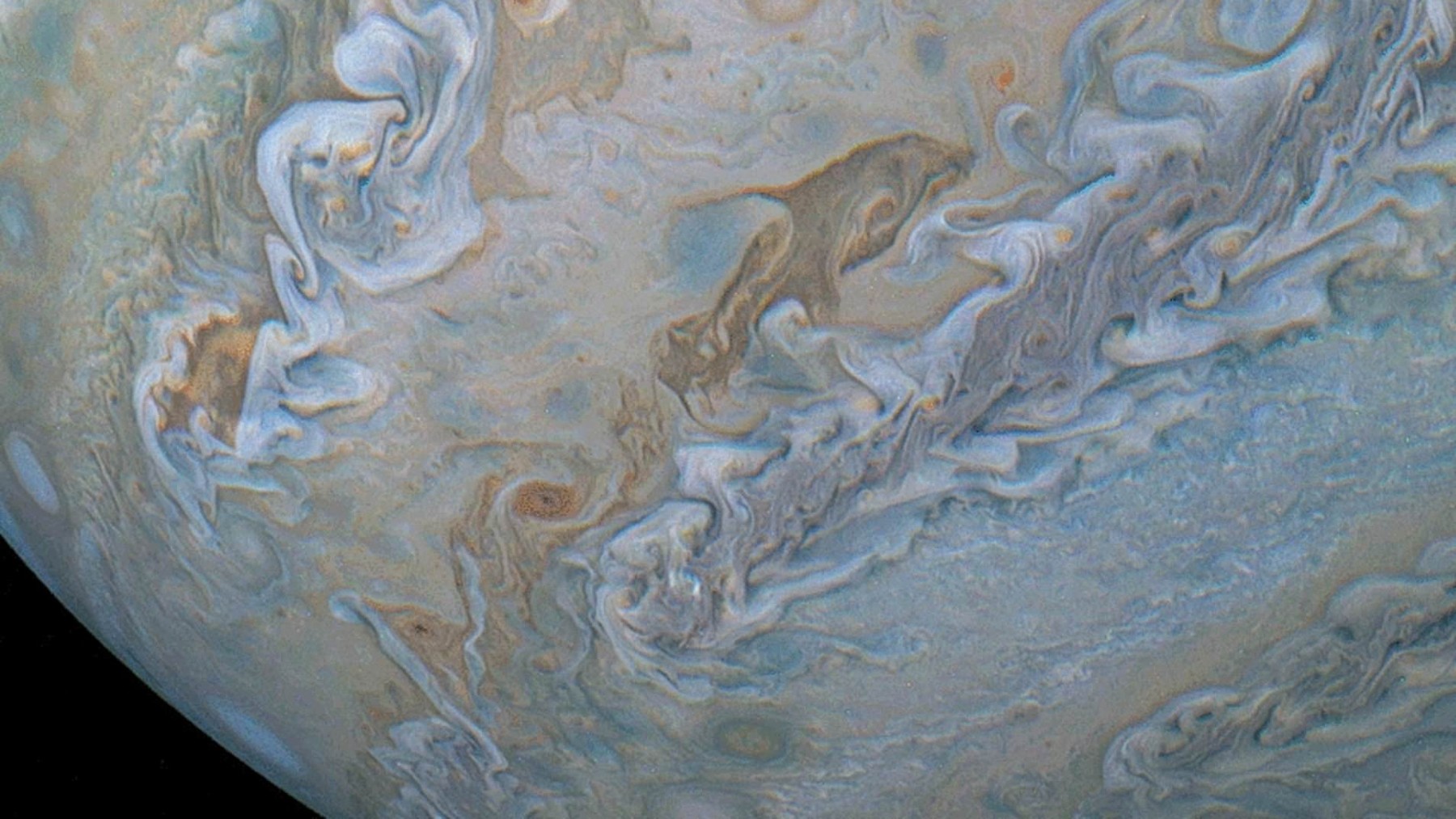 Mysterious Dolphin Cloud Spotted on Jupiter