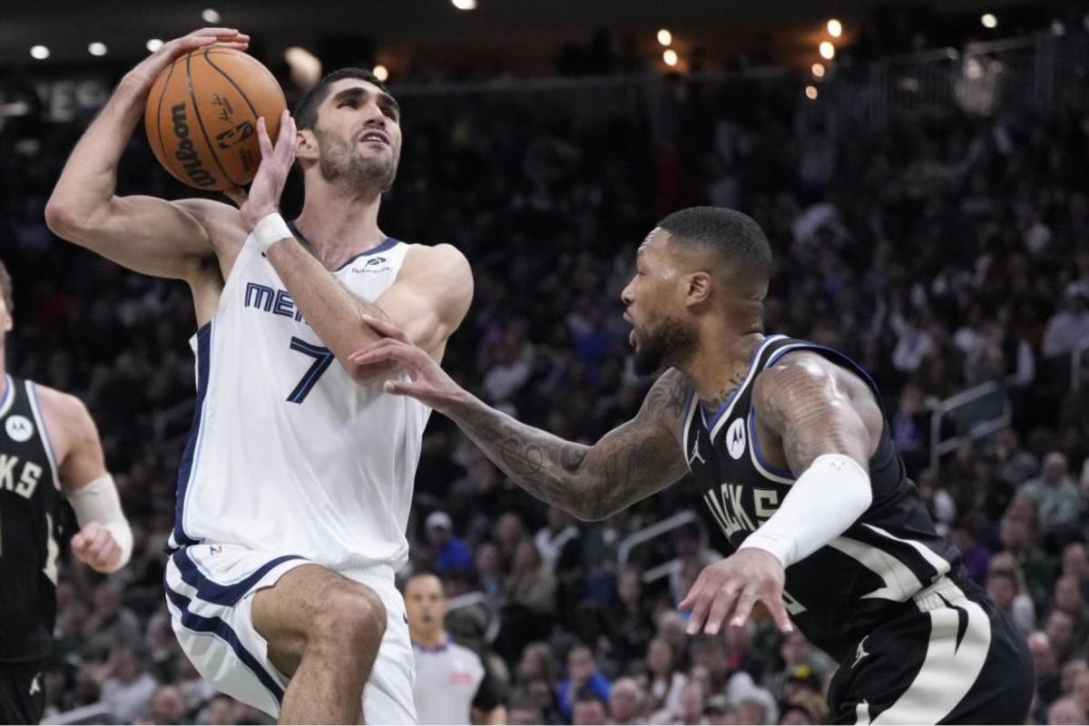 Aldama Leads Grizzlies to Victory Over Bucks in Western Conference