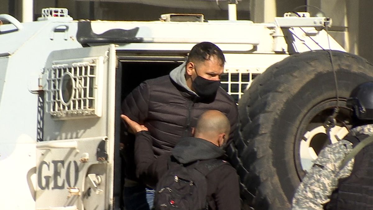 Luis Suarez Shot Near Egypt and Bern, Hospitalized with Abdominal ...