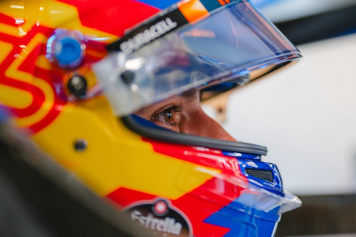 Carlos Sainz Ready for 2025 Formula 1 Season with Williams