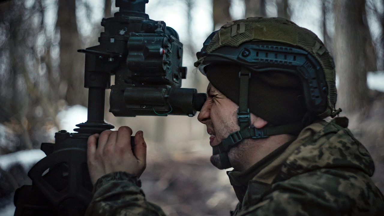 Credible Military Deterrence Crucial for Russia Peace Deal Amid ...