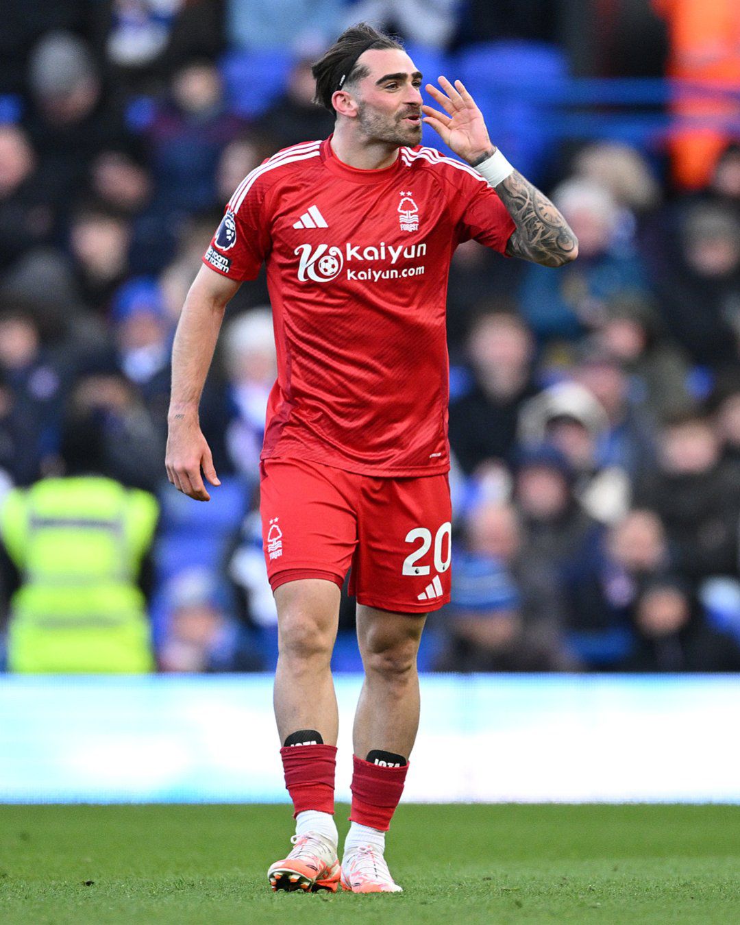 Jota Silva Shines in Forest's Win Helping Wolves' Coach Vitor Pereira