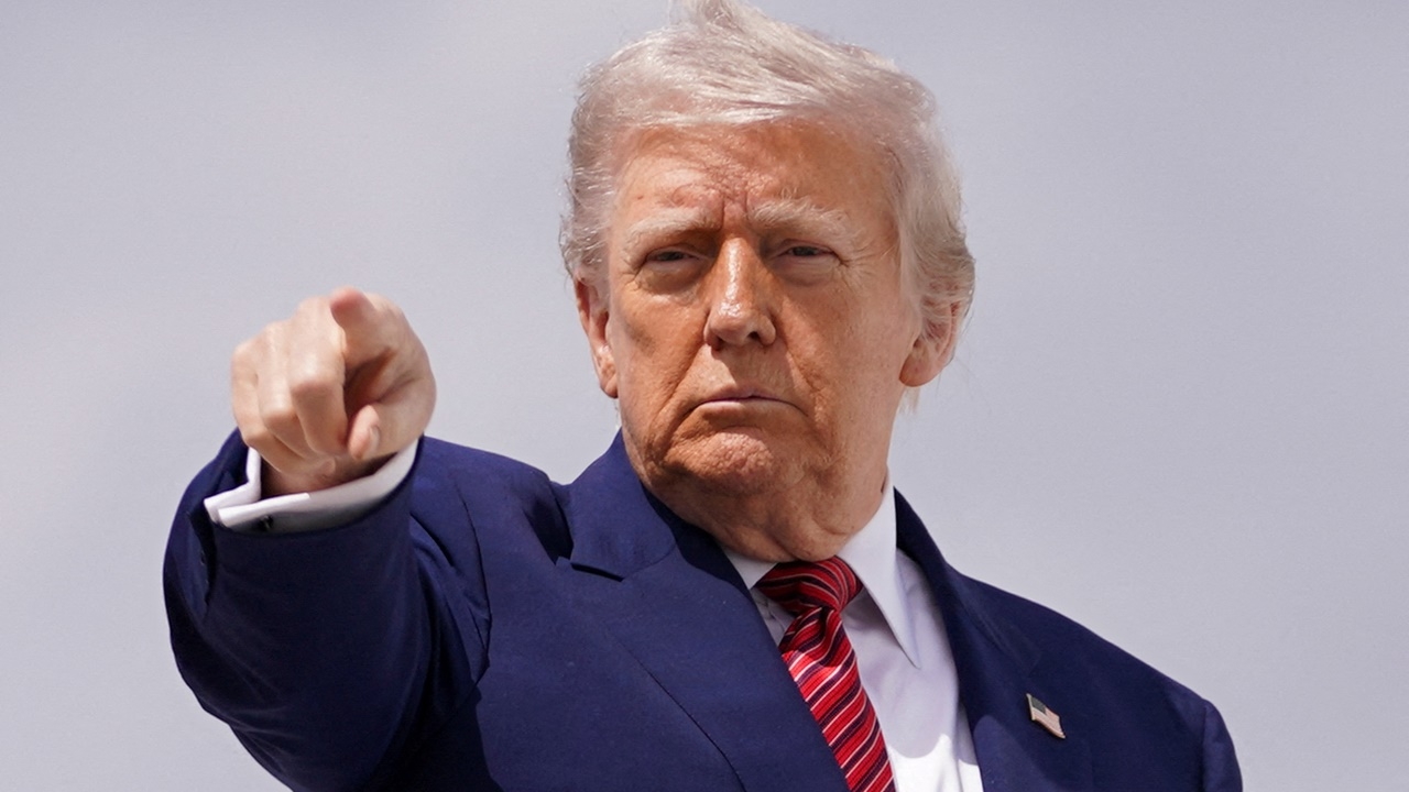 Trump Demands Harvard Disclose Foreign Students' Names, Countries