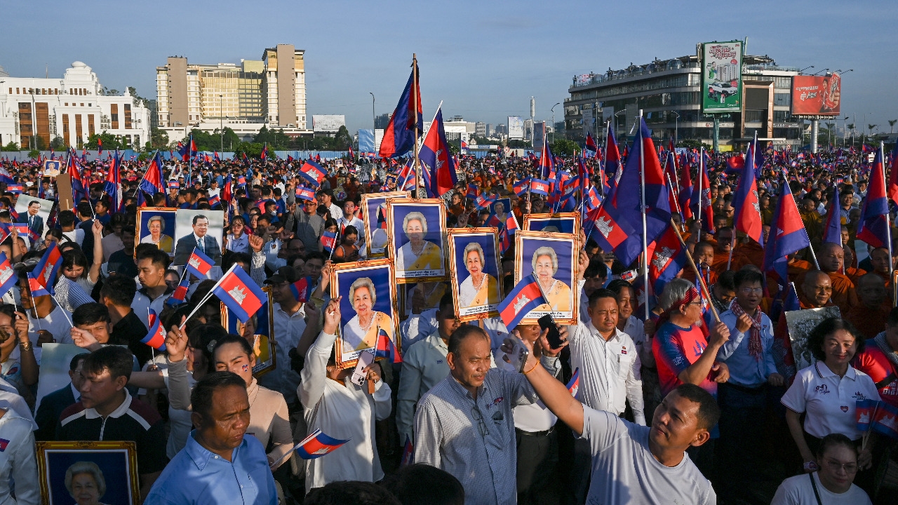 Hun Manet Leads Thousands in Phnom Penh Rally Supporting Government ...