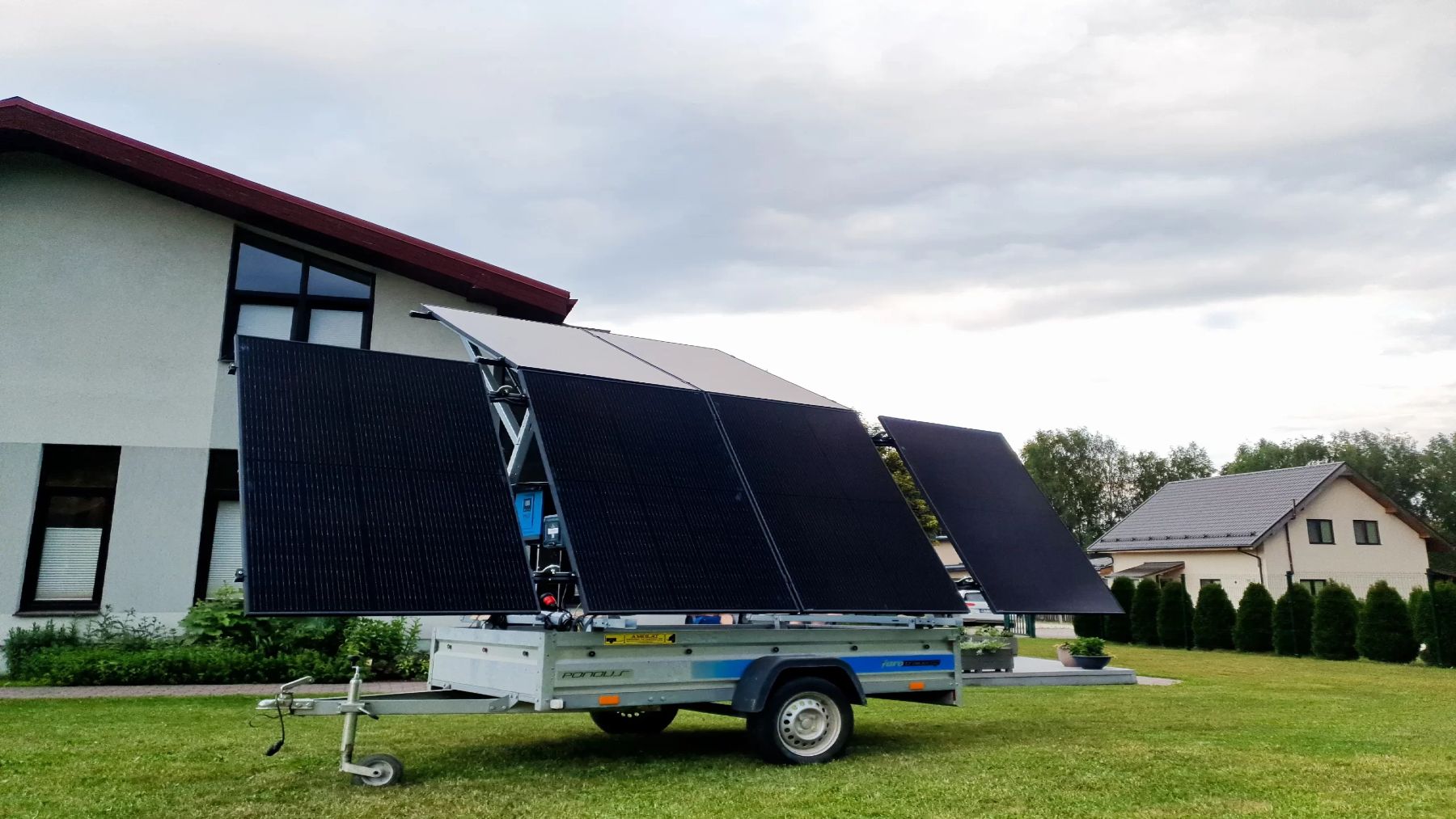 Portable Solar Systems Deliver Up to 5300 kWh for Unlimited Mobile Power