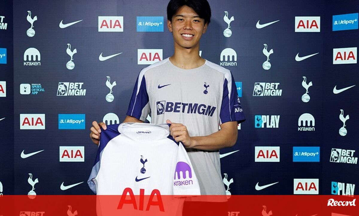Tottenham signs Japanese defender Kota Takai until 2030