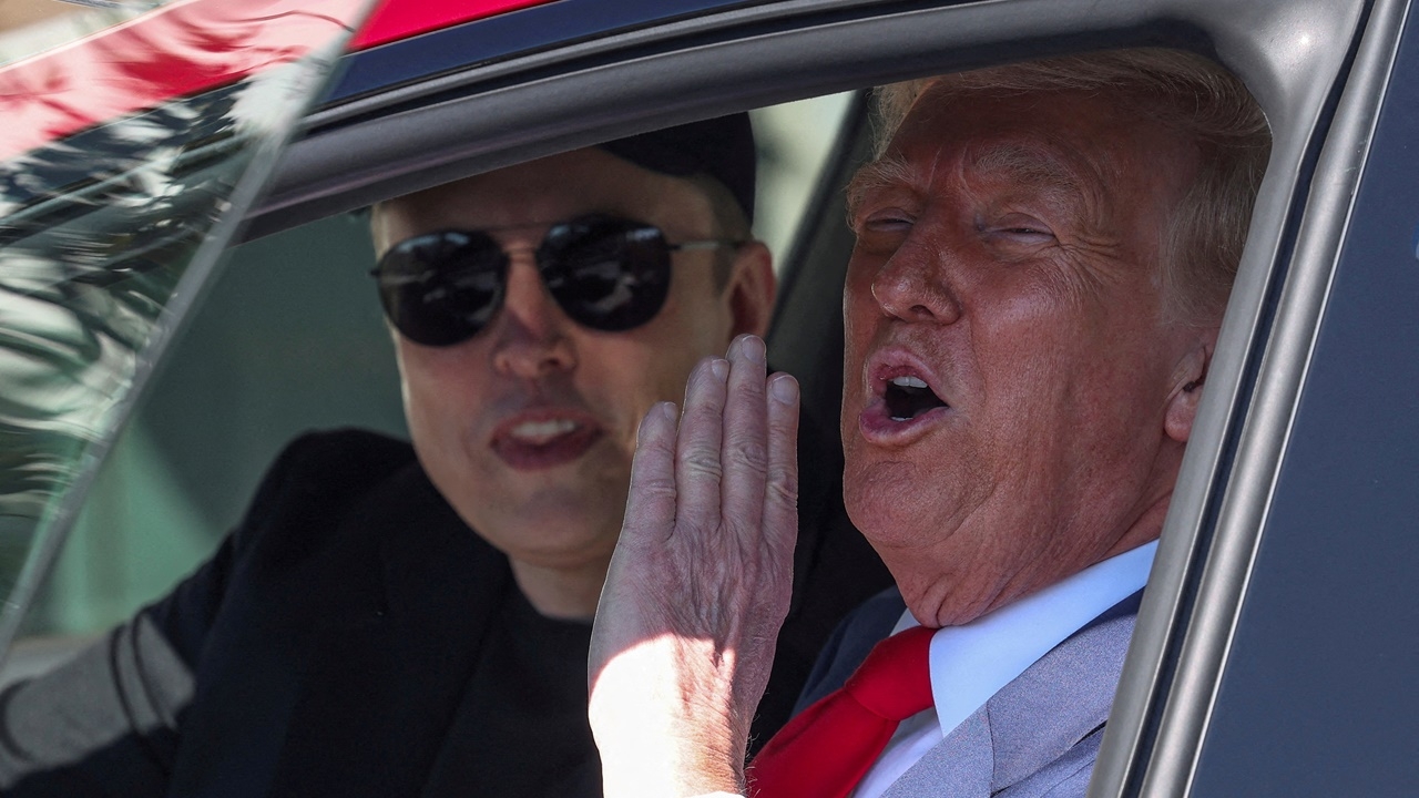 Trump Threatens Tesla Subsidies; Elon Musk Dares "Cut Them All"
