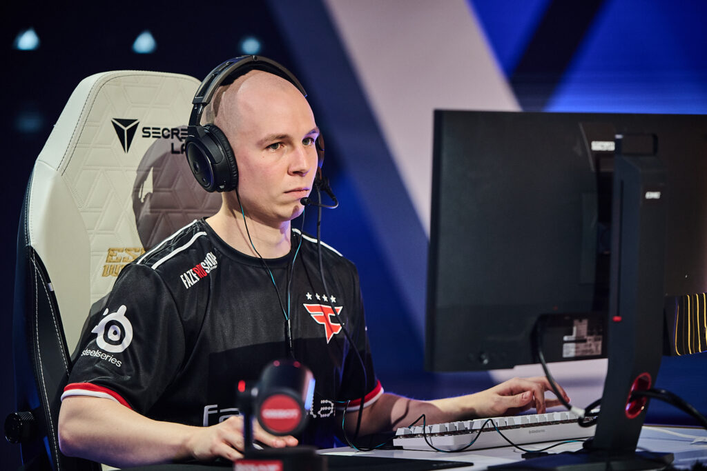 FaZe CS2: Karrigan Explains EliGE Exit, jcobbb Replacement