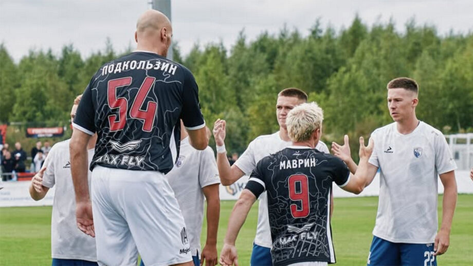 NBA's 7th Tallest Player Pavel Podkolzin Debuts Pro Football at 40