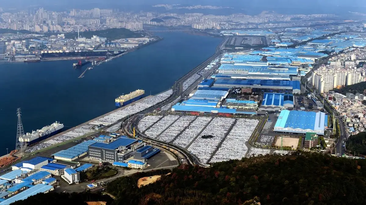 Hyundai Ulsan: World's Largest Car Plant Builds Vehicle Every 10 Seconds