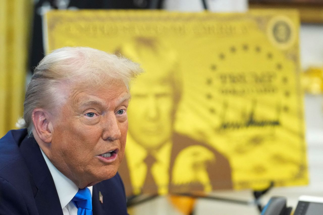 Trump's Million-Dollar Gold Card Visa: Fast-Track US Green Card for ...