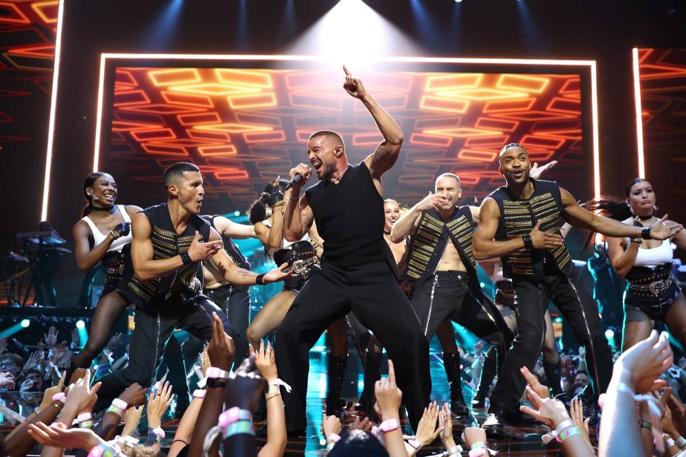 Ricky Martin Wins Latin Icon Award at 2025 VMAs, Thanks Children