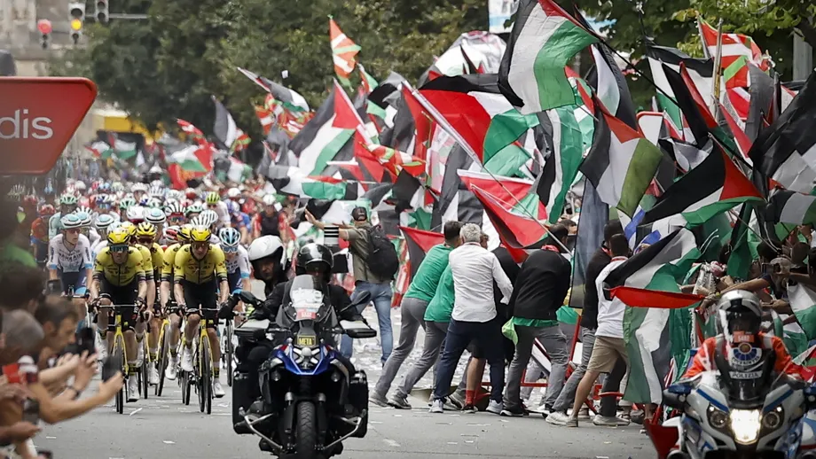 Israel-Premier Tech Cycling Team Rebrands 2026 Amid Protests, Sponsor ...