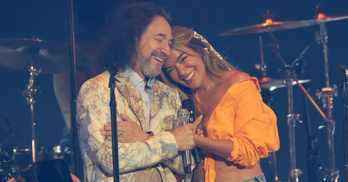 Latin GRAMMY 2025: Unseen Backstage - Karol G, Bad Bunny, Symbolic ...